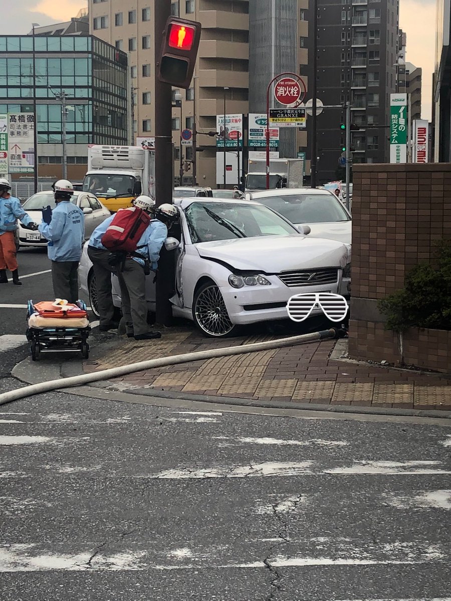 【事故】宇都宮市宿郷2丁目で歩道に車突っ込む事故 現地の画像まとめ 宇都宮駅付近 まとめダネ!