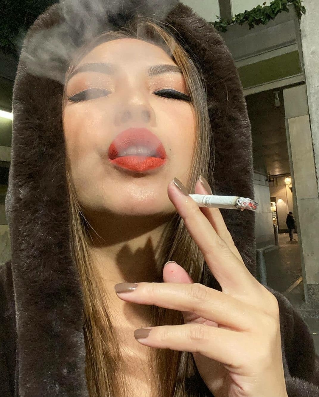 Pretty Girls Smoking Cigarettes Tumblr