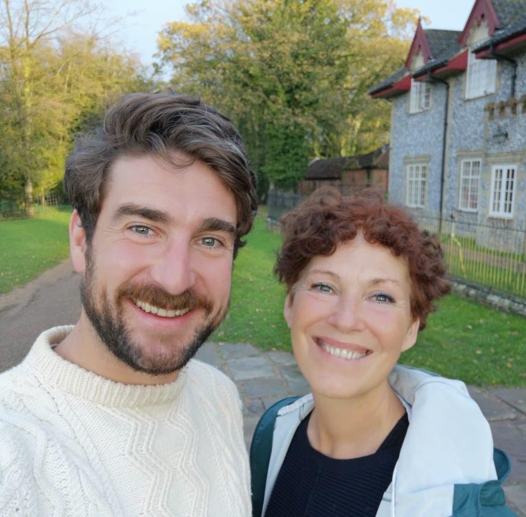 Rebecca Stott's Instagram, Twitter & Facebook on IDCrawl