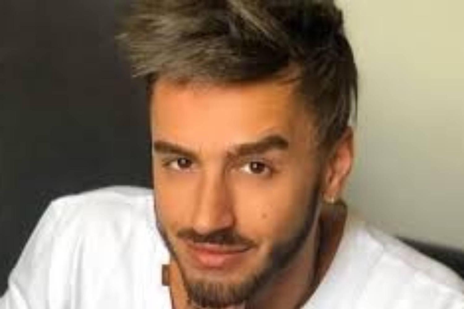 LA NACION on Twitter: "Escándalo: Yeyo de Gregorio apuntó contra Nico Vázquez y Gimena Accardi ...