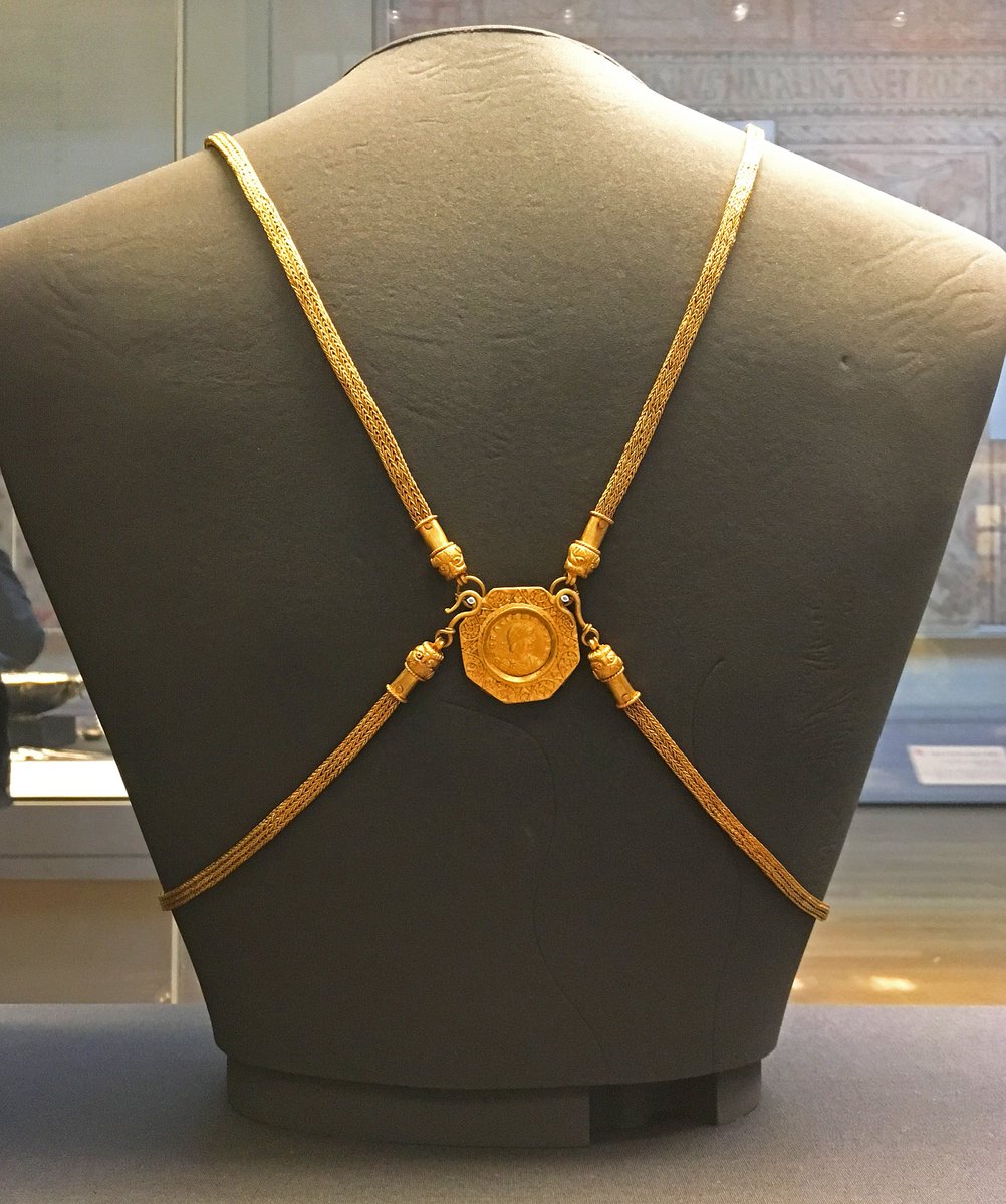 5th century Roman gold body chain w/ amethyst and garnet stones (the 4 ...