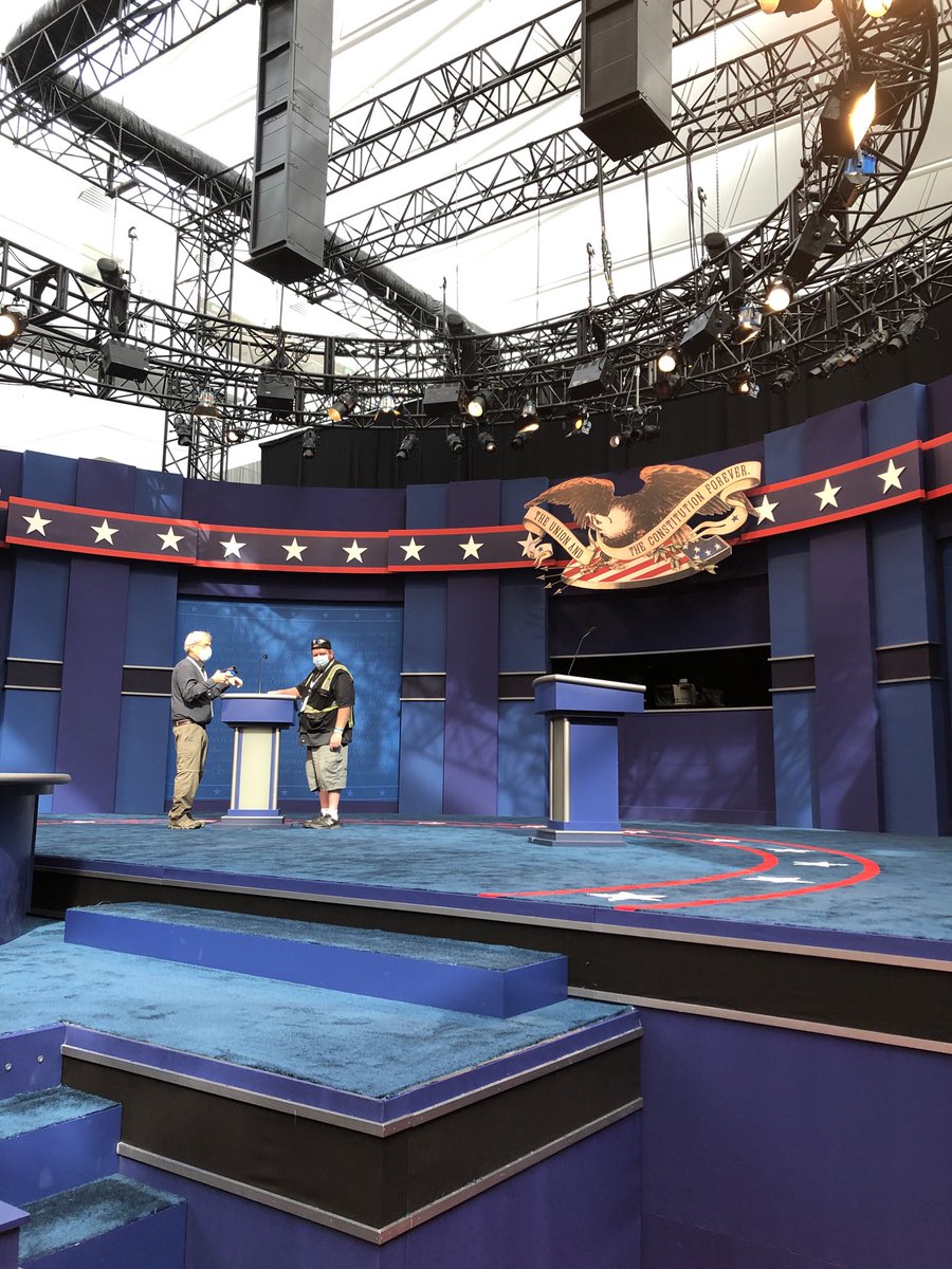 First look at the debate set up: - Democratic Underground Forums