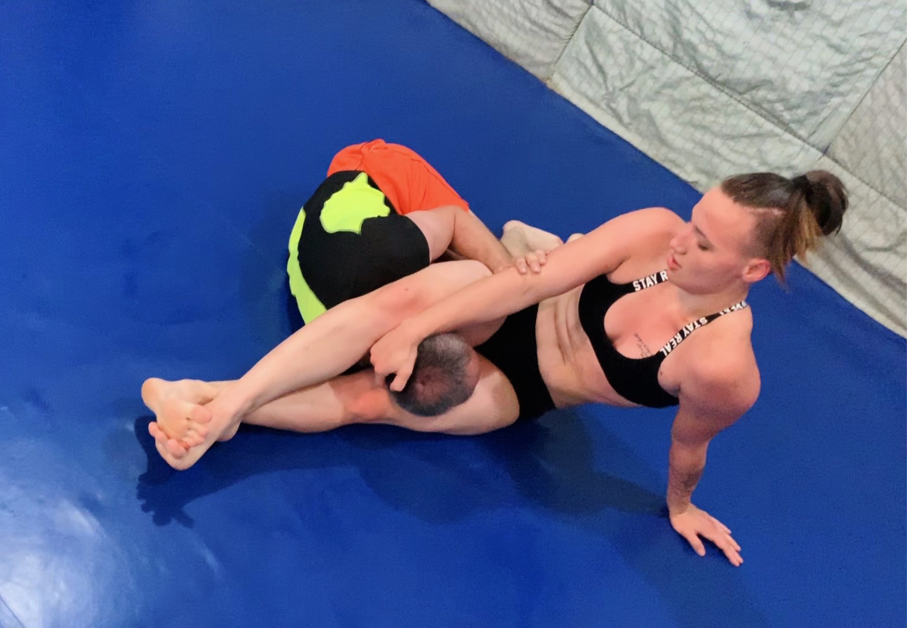 𝐎𝐫𝐬𝐢 𝐁. 𝗪𝗿𝗲𝘀𝘁𝗹𝗲𝗿 on Twitter: "“Who wants to check @Zara ‘s killing head scissor?? Once she ...