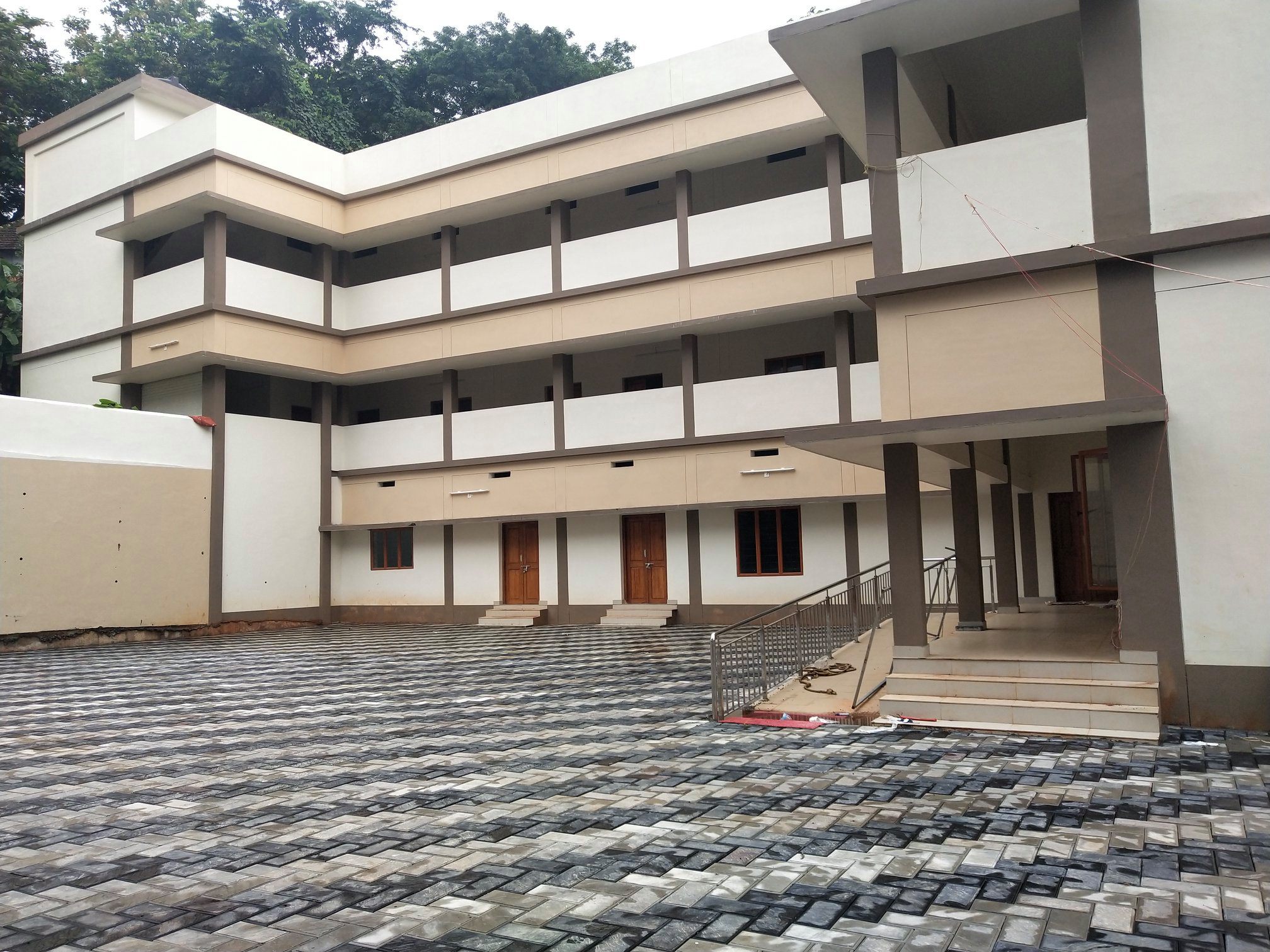 Subin Dennis on Twitter: "This is why students in Kerala have been leaving private schools to ...