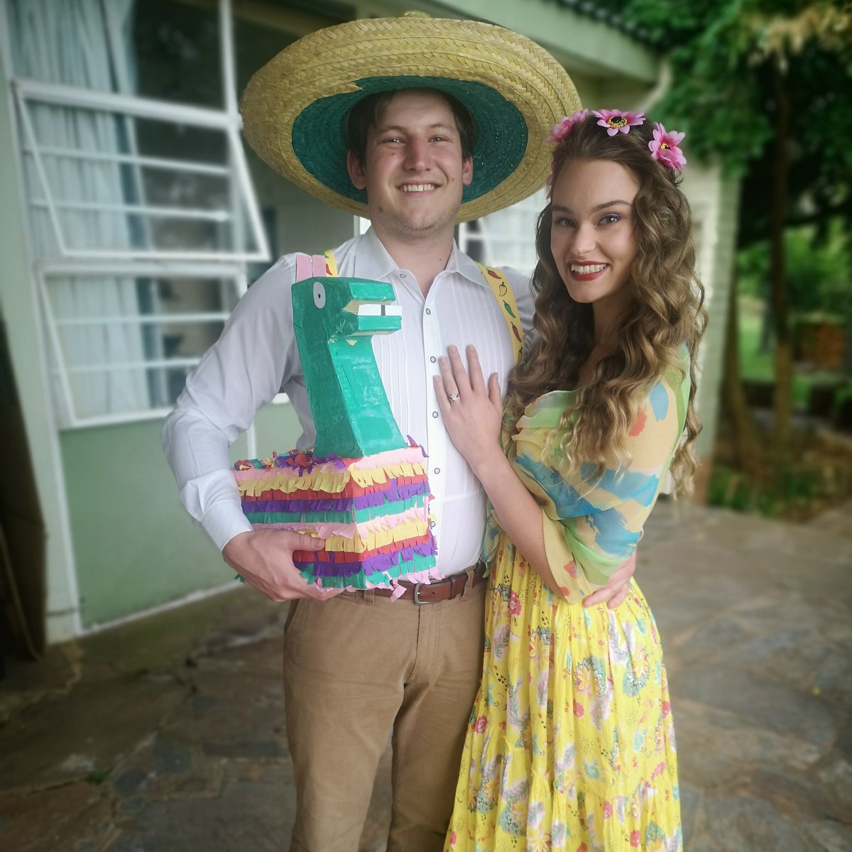 Willem Petzer: So vier ons Alida se verjaarsdag hier by die Petzers ...