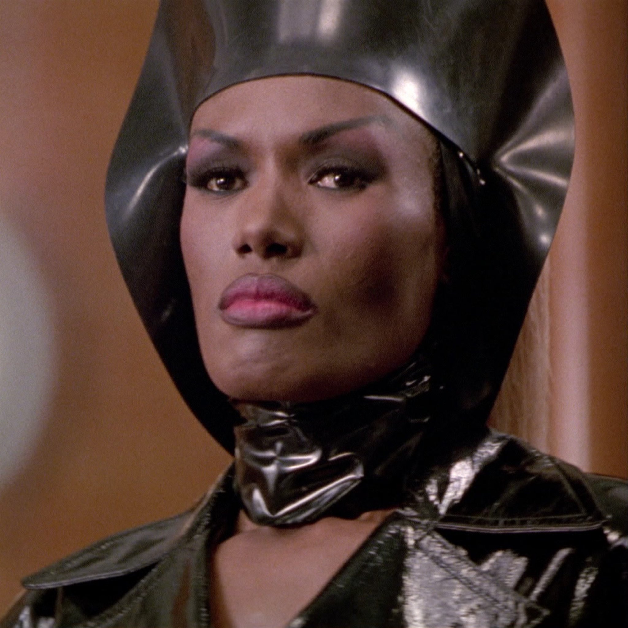 Bumerang Grace Jones