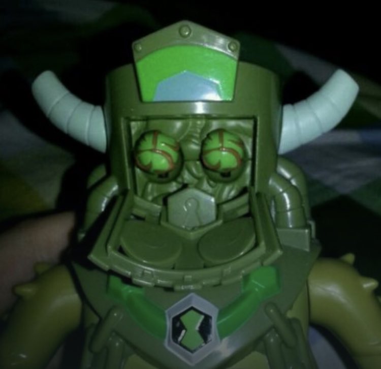 Ben 10 Omniverse Toepick Face