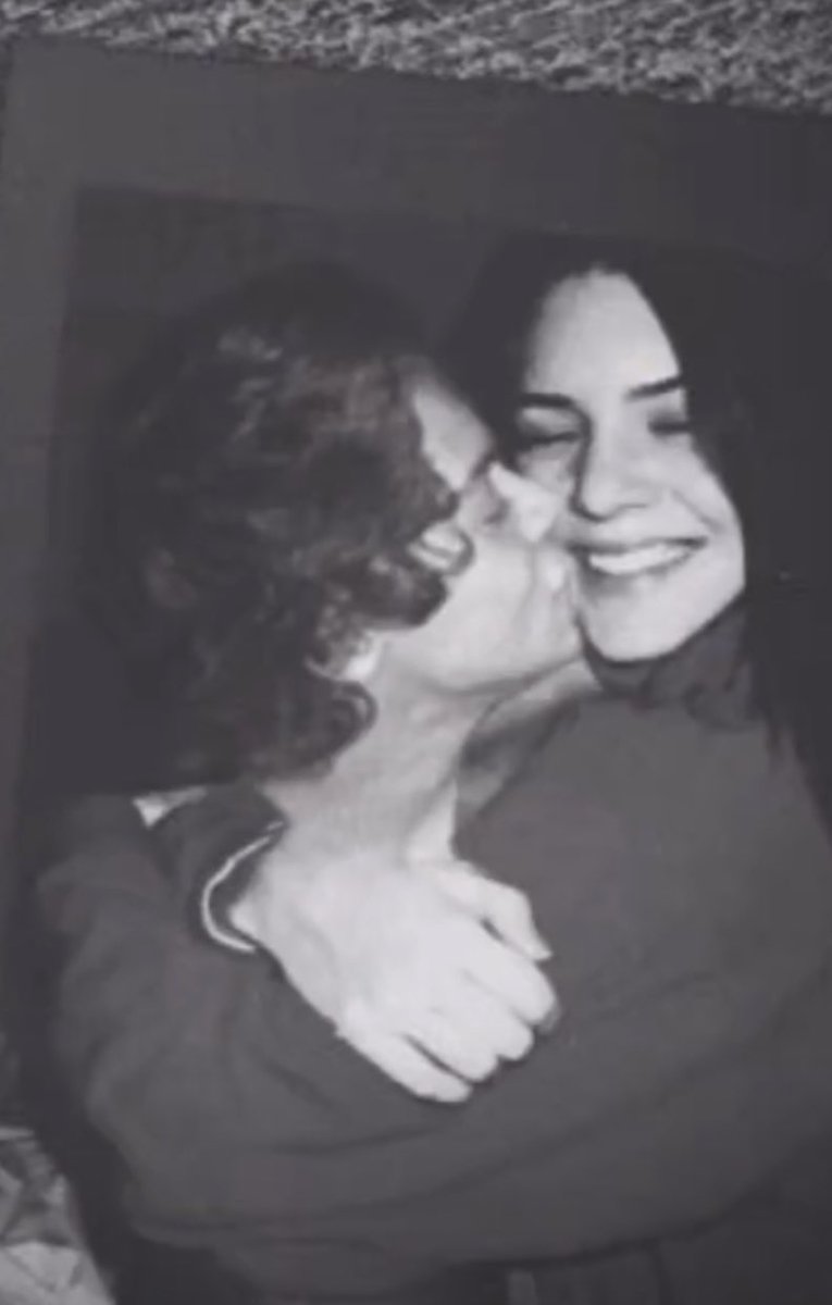 Kendall Jenner Harry Styles Hug