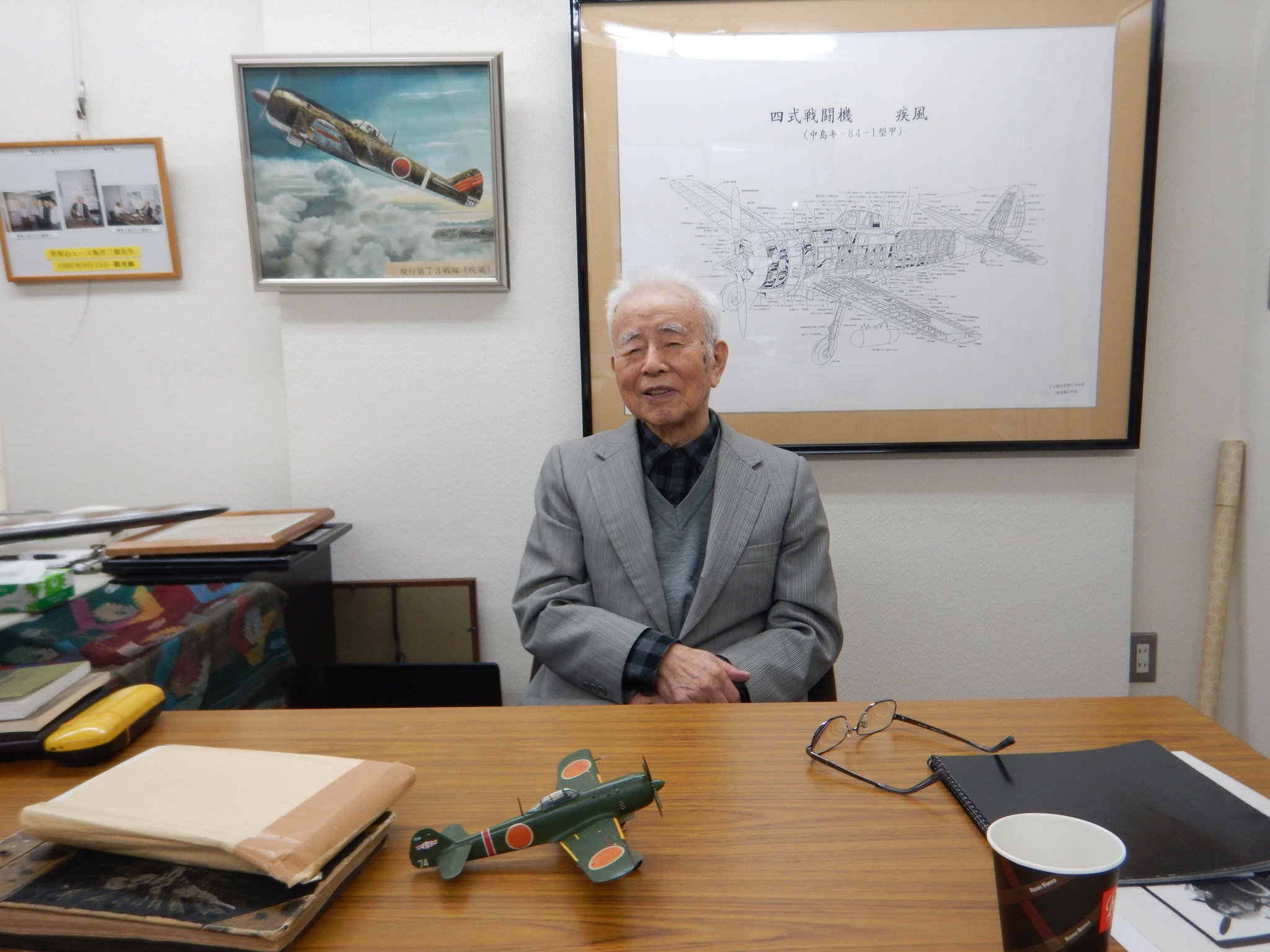 るりどん 9月4日 COMITIA141 東3 な-03ab on Twitter: "飛行第73戦隊「疾風」操縦士、青木一郎さん。19年12月、戦隊はルソンへ進出。既に特攻作戦が始まっており ...