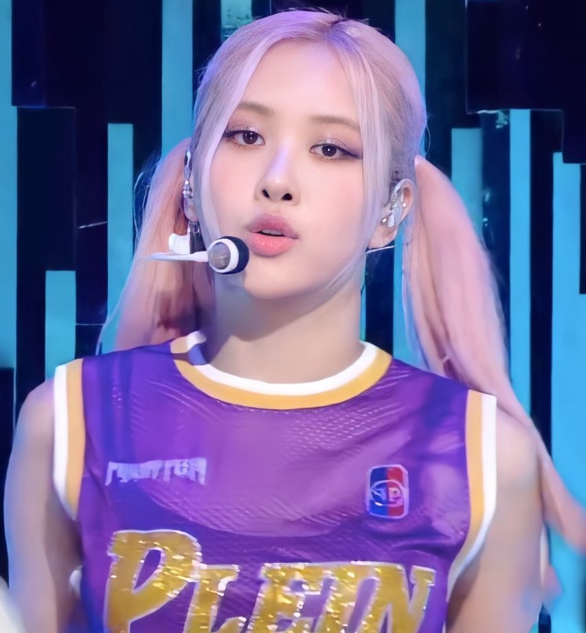 Esta Rose's Instagram, Twitter & Facebook on IDCrawl