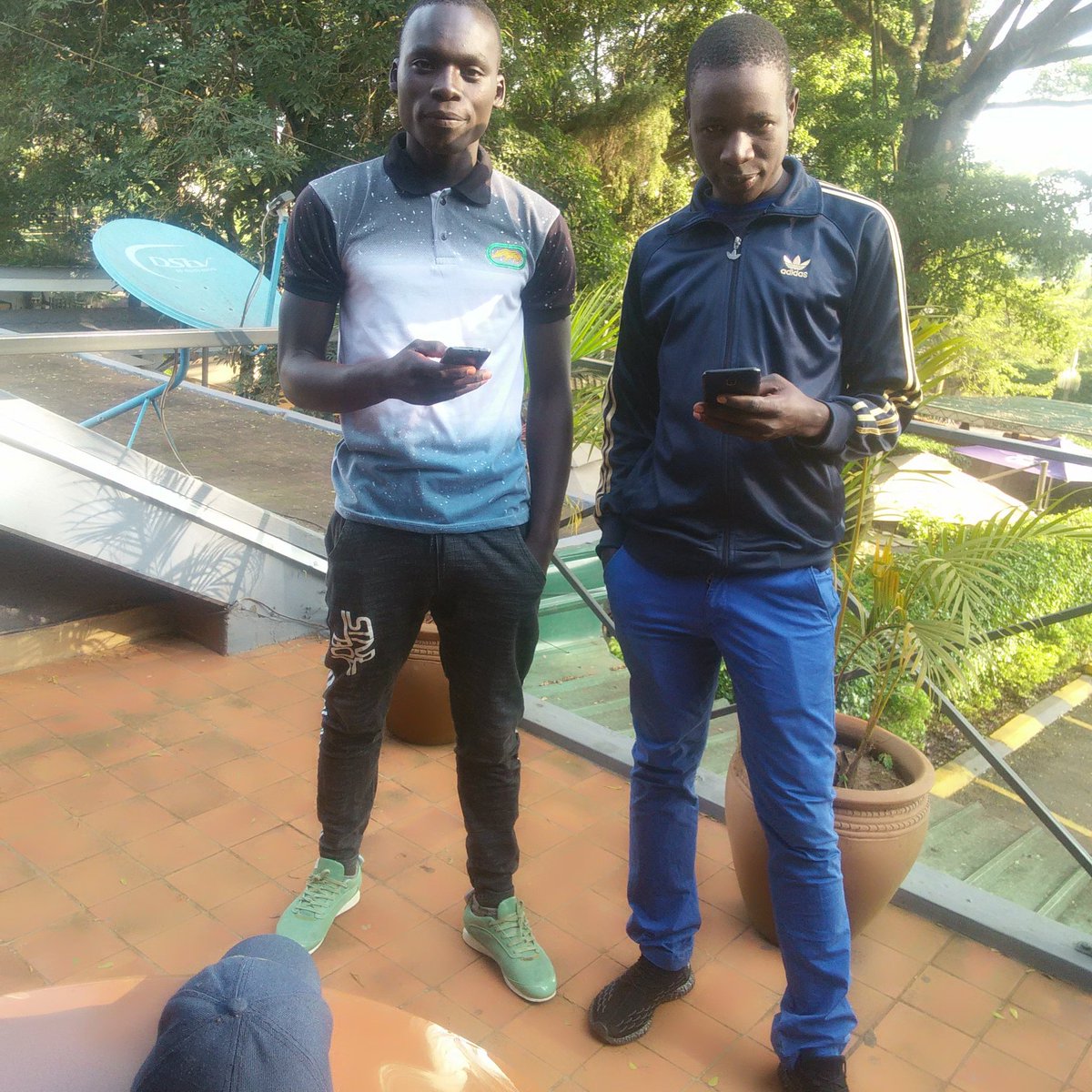 Gai Emmanuel kamara ug (@OmaraEm18058377) | Twitter