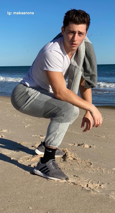 TW Pornstars - Mak Aarons. The most retweeted pictures and videos for ...