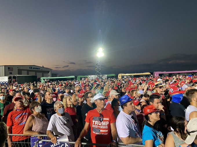 Trumps Florida Rally Attendance Sanford Crowd Size Photos