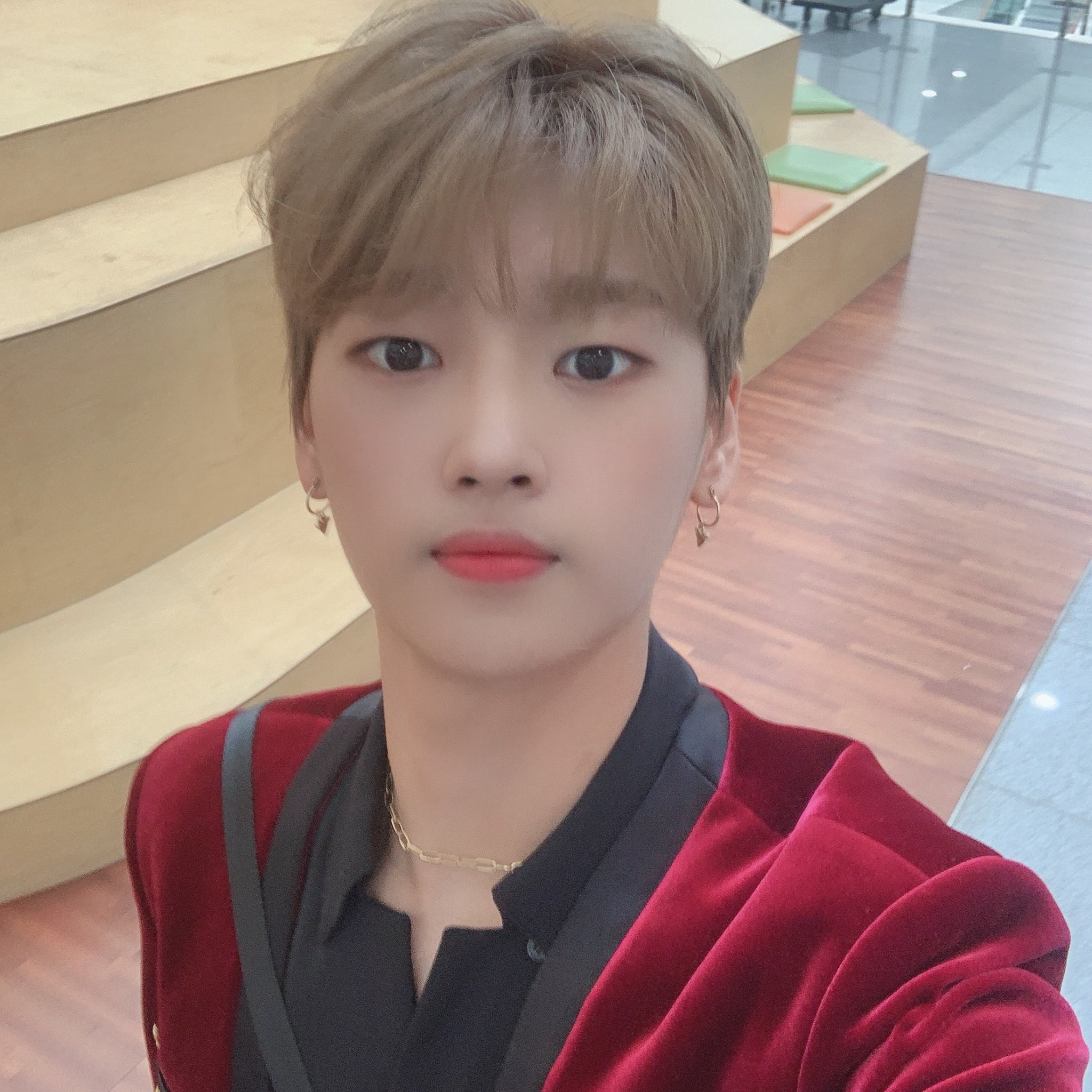 위아이(WEi)_OFFICIAL on Twitter: "위아이와🧡 #위아이 #WEi #IDENTITY #First_Sight #강석화 #KANGSEOKHWA https ...