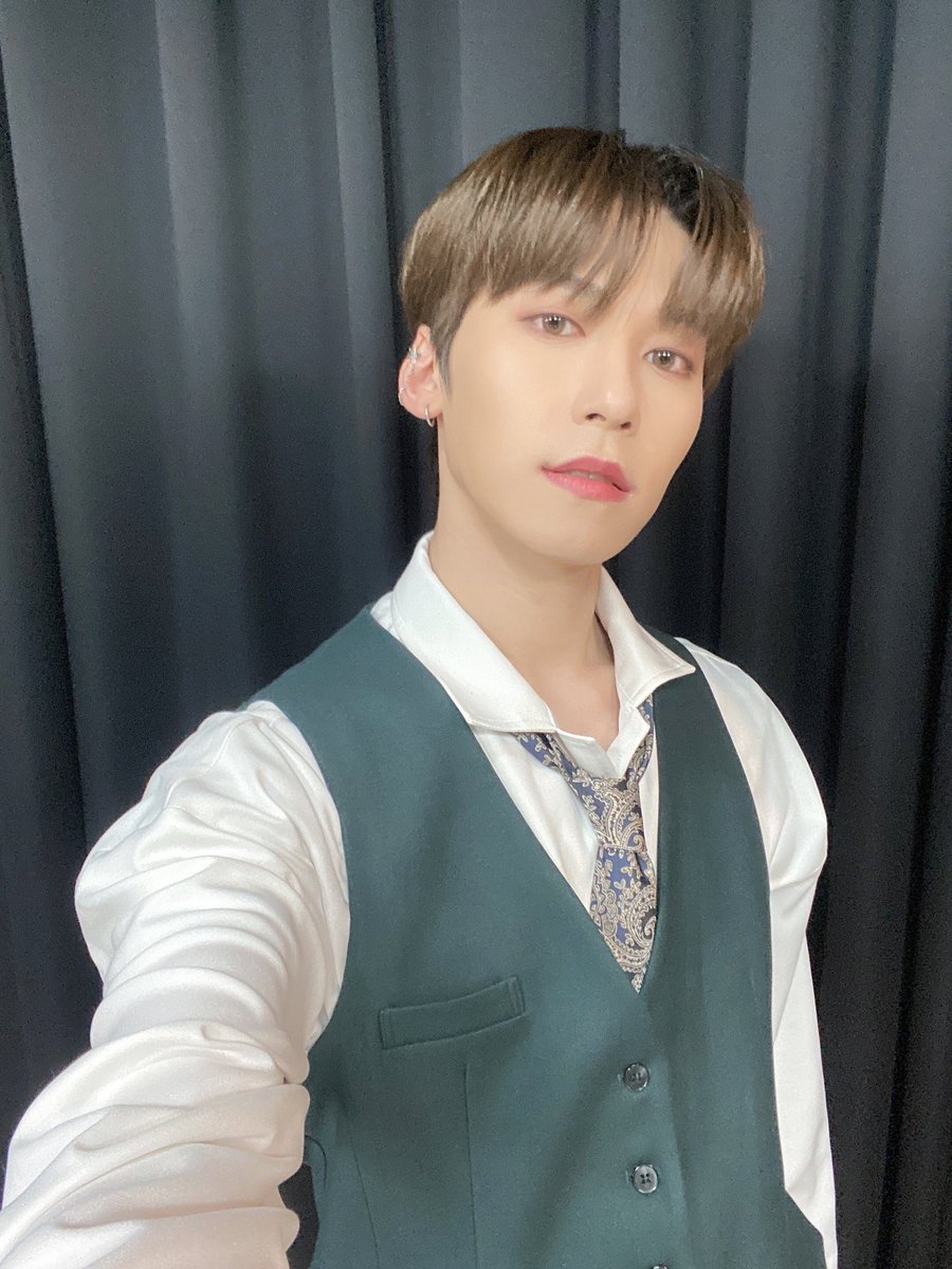 ONEUS Twitter Update with Keonhee (201016) : r/ONEus