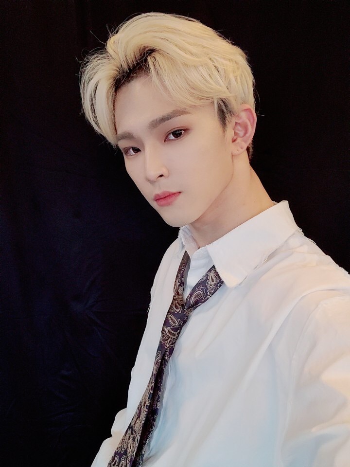 ONEUS Twitter Update with Leedo (201016) : r/ONEus