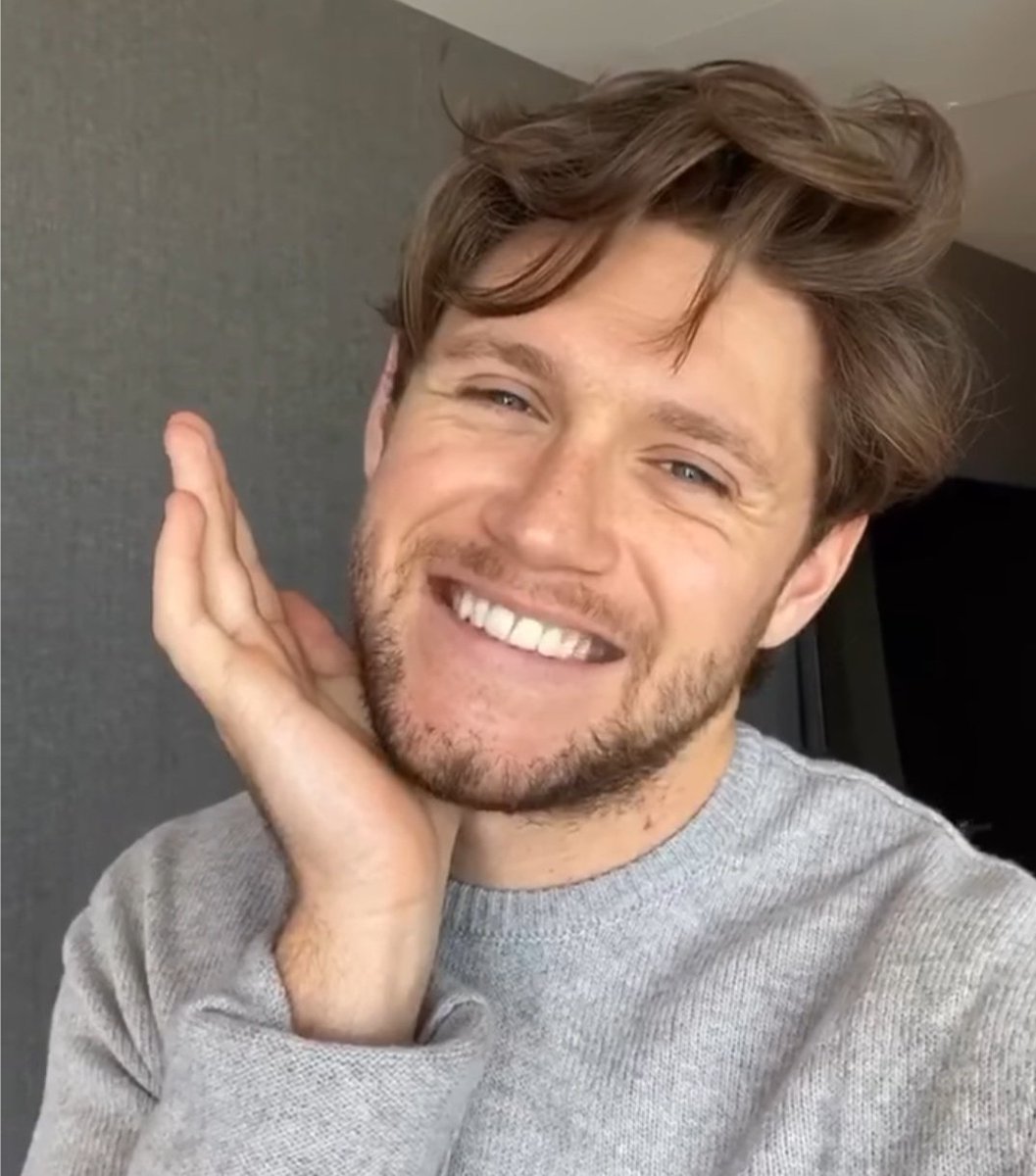 Niall Horan Laughing Gif 2022