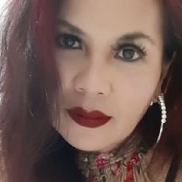 Rebecca Raven's Instagram, Twitter & Facebook on IDCrawl