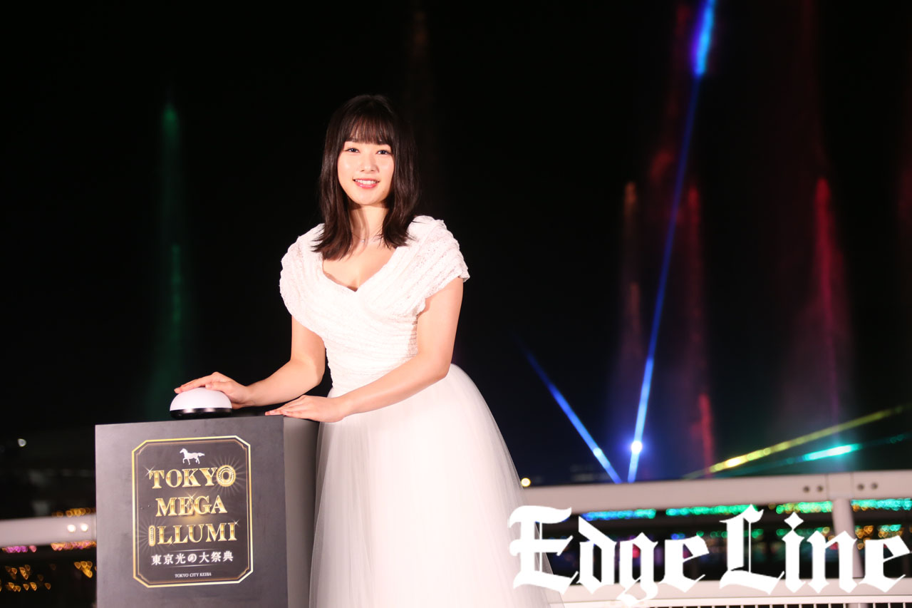 Edgeline(エッジライン) On Twitter 桜井日奈子 胸元ばっくりの純白ドレスに「なんちゃってシンデレラみたい」と照れ笑い
