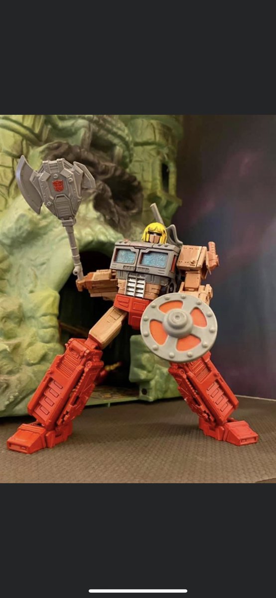 I would be down for this ridiculous crossover : r/transformers