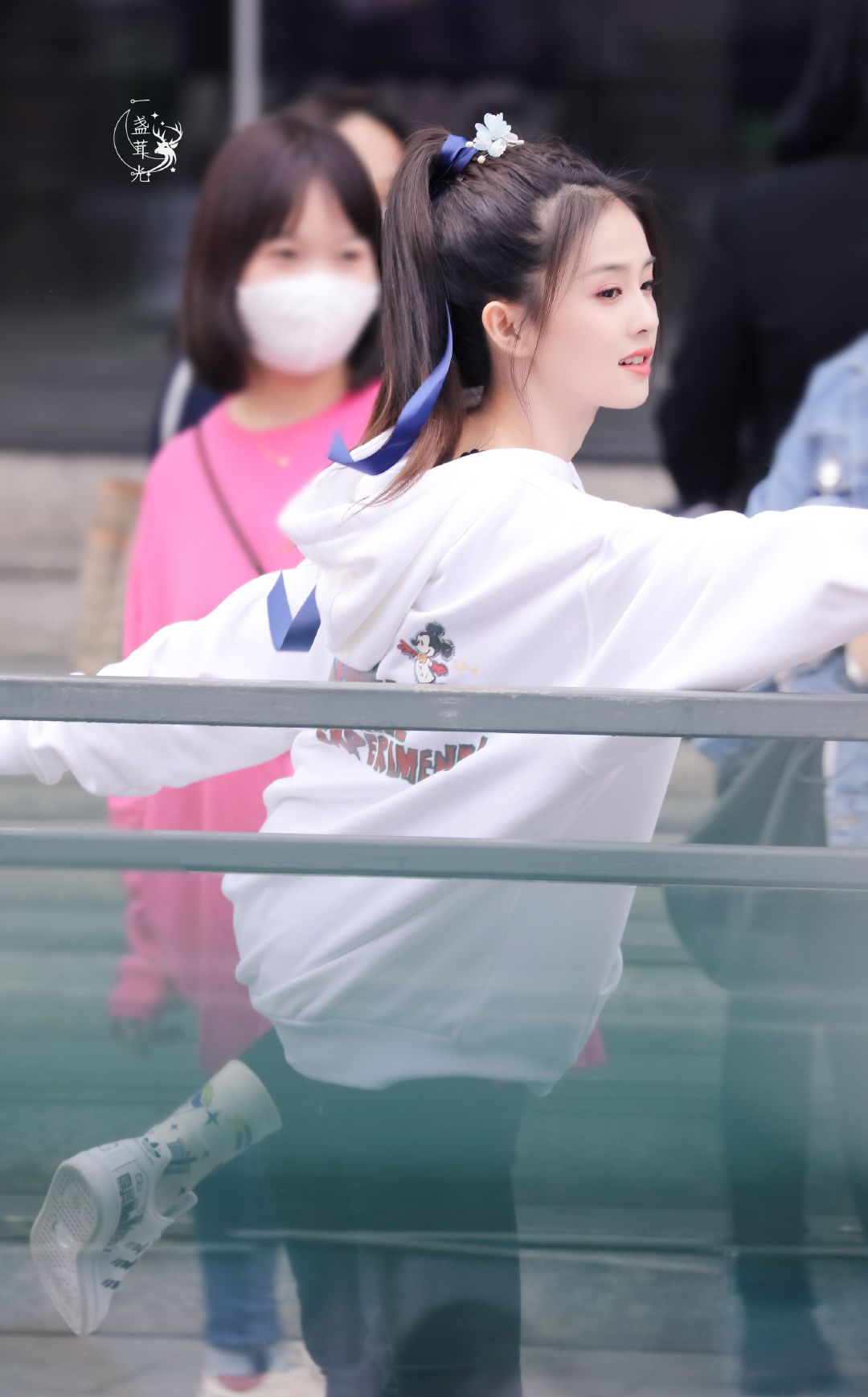 Bailu 白鹿 on Twitter: "ภาพ #ไป๋ลู่ ถ่ายรายการ #HappyCamp #BaiLu #白鹿 📷 Alongtheway妍途·白鹿 https://t ...