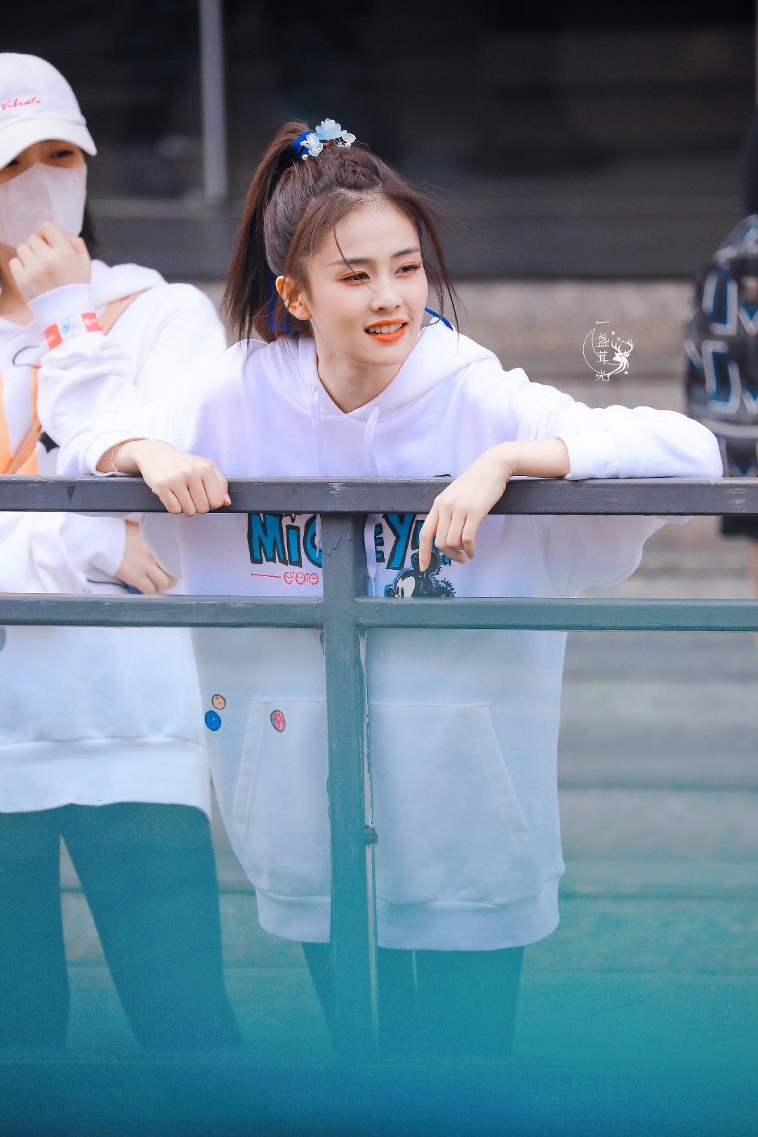 Bailu 白鹿 on Twitter: "ภาพ #ไป๋ลู่ ถ่ายรายการ #HappyCamp #BaiLu #白鹿 📷 Alongtheway妍途·白鹿 https://t ...