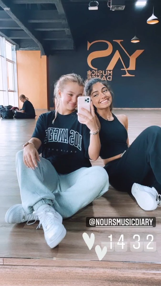 Lily. (@lovely_sofya) | Twitter