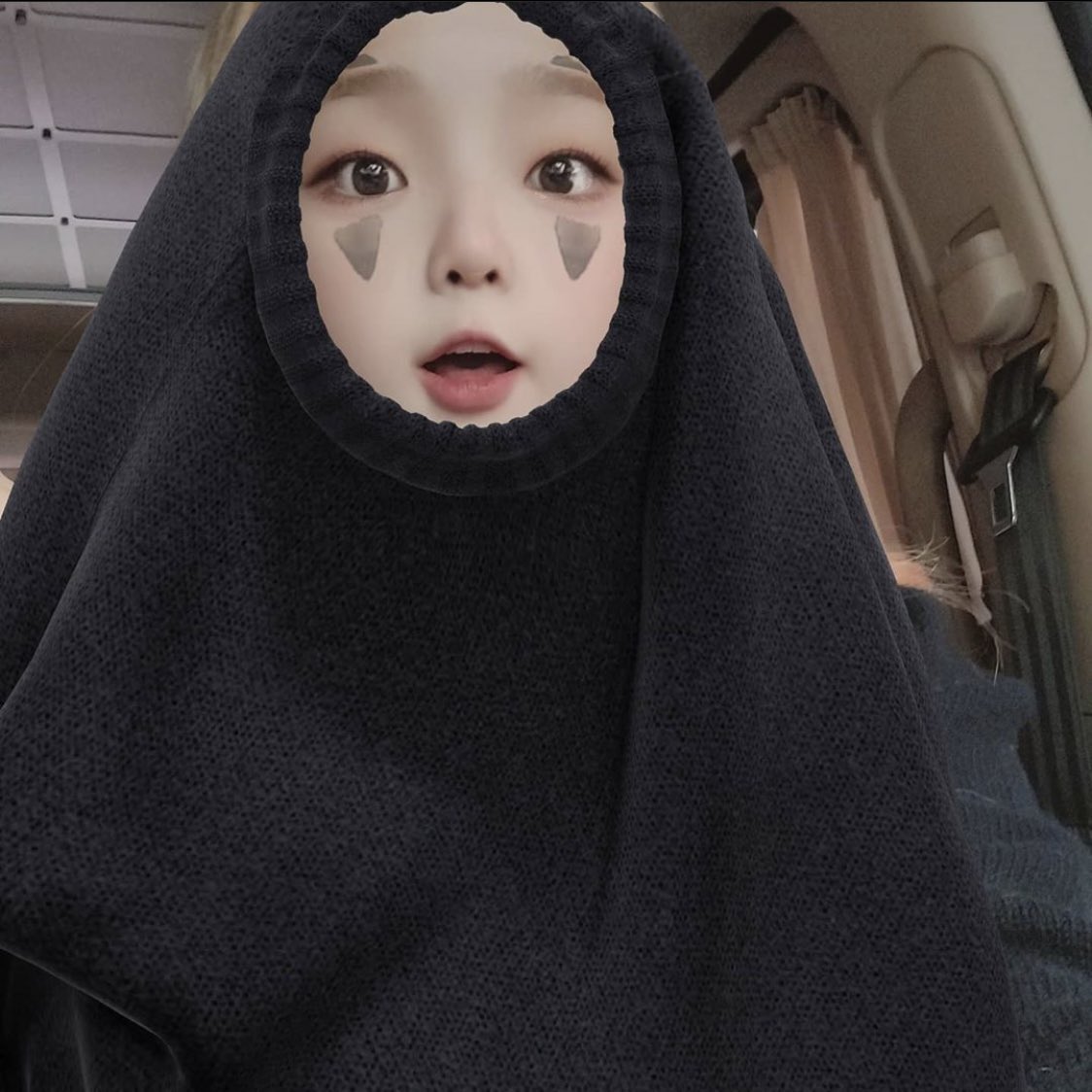 HAHAAHA SHES SO CUTE PLS 돌핀:回 🐯 @miraclesinb