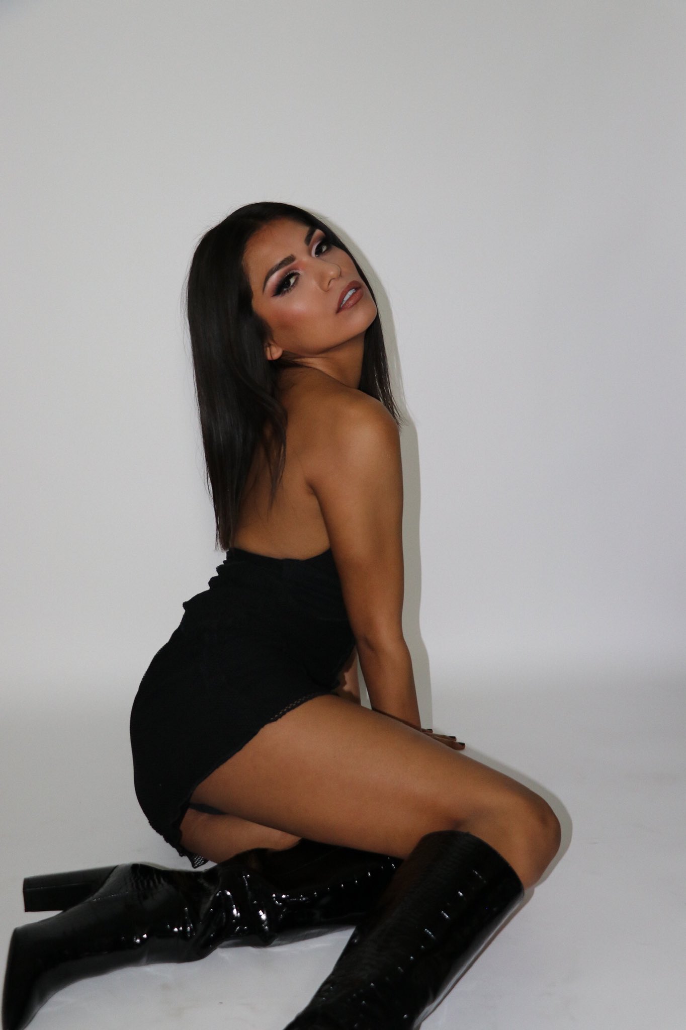 Trinity on Twitter: "open for a surprise https://t.co/Q79JLHsjIS" / Twitter