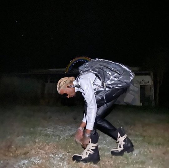 who got the picture of carti from 2019 with a rainbow in the back?? : r ...