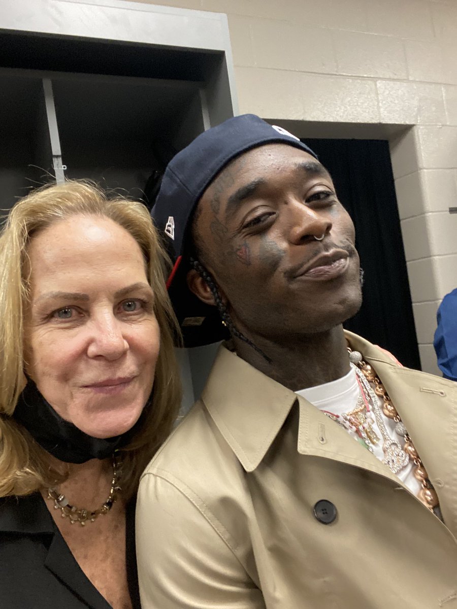 Kelly Swanson's Instagram, Twitter & Facebook on IDCrawl