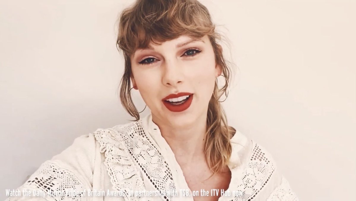 Taylor Swift Bangs