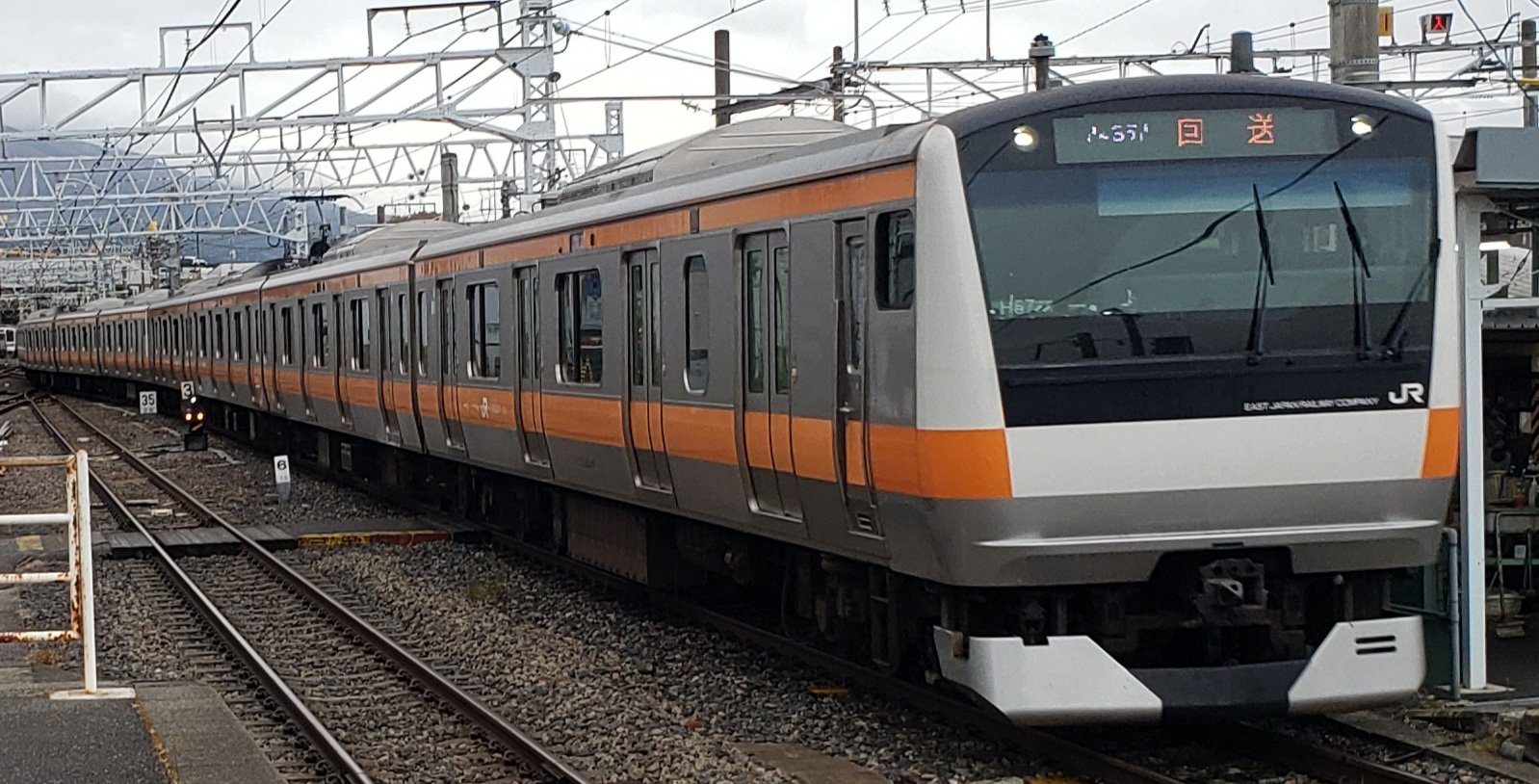 信州鐵photo📸 on Twitter: "回9435M E233系H57編成NN入場 in松本駅 https://t.co/Br78v0HqLx" / Twitter