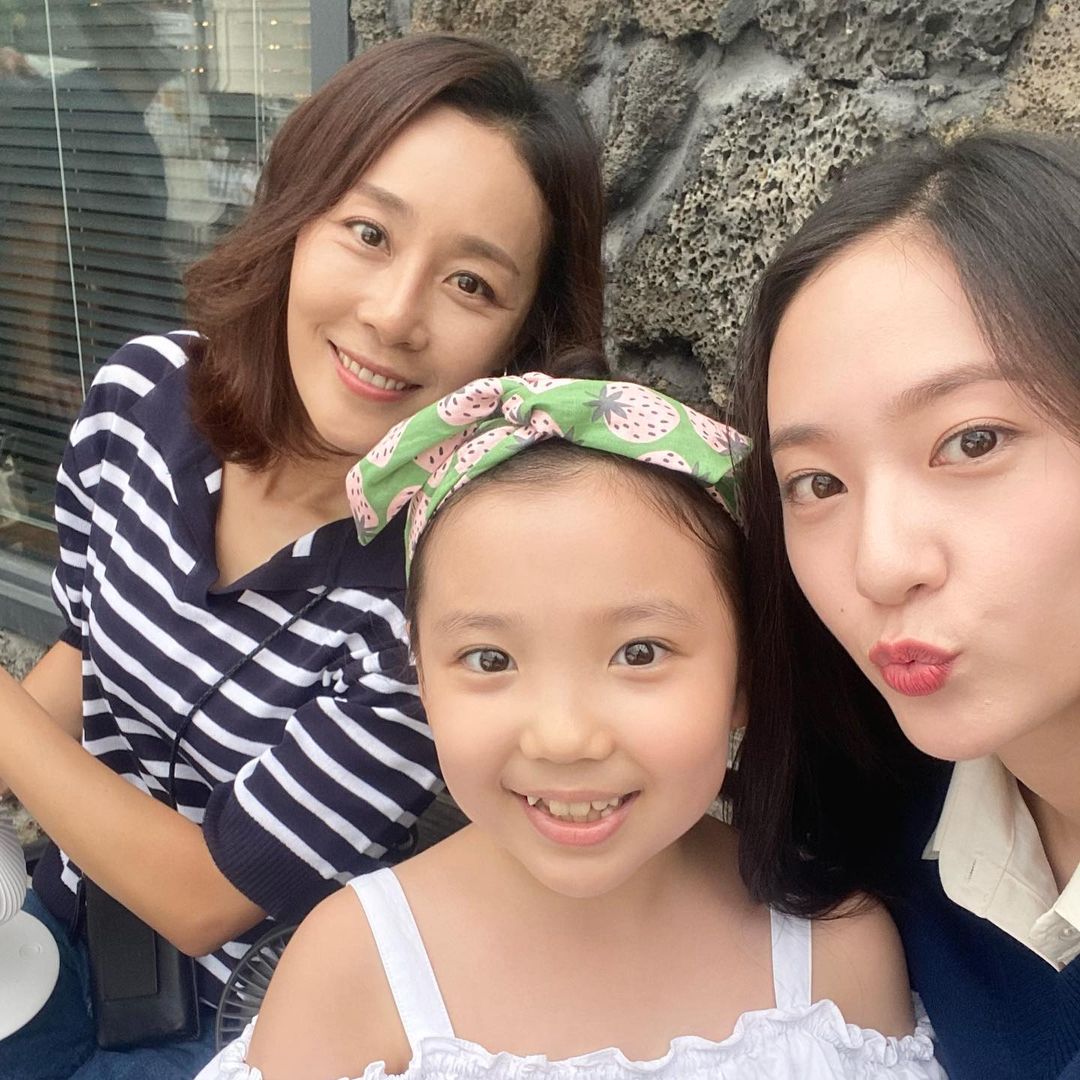 Moon Jeong's Instagram, Twitter & Facebook on IDCrawl