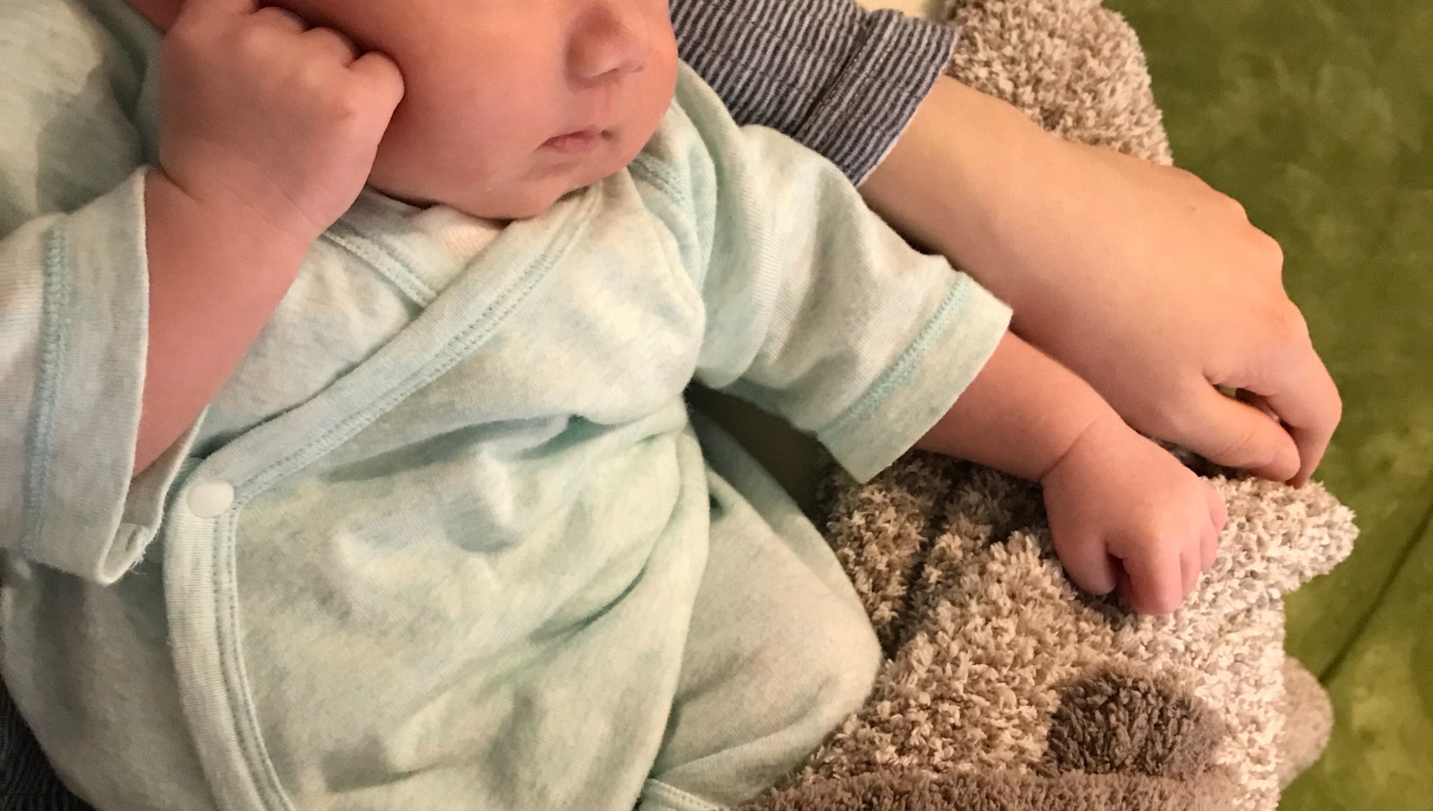 Yusuke Suzumura/鈴村裕輔 on Twitter: "今日でわが子の月齢が1か月となりました。 https://t.co/Yt7ADr3s3X" / Twitter