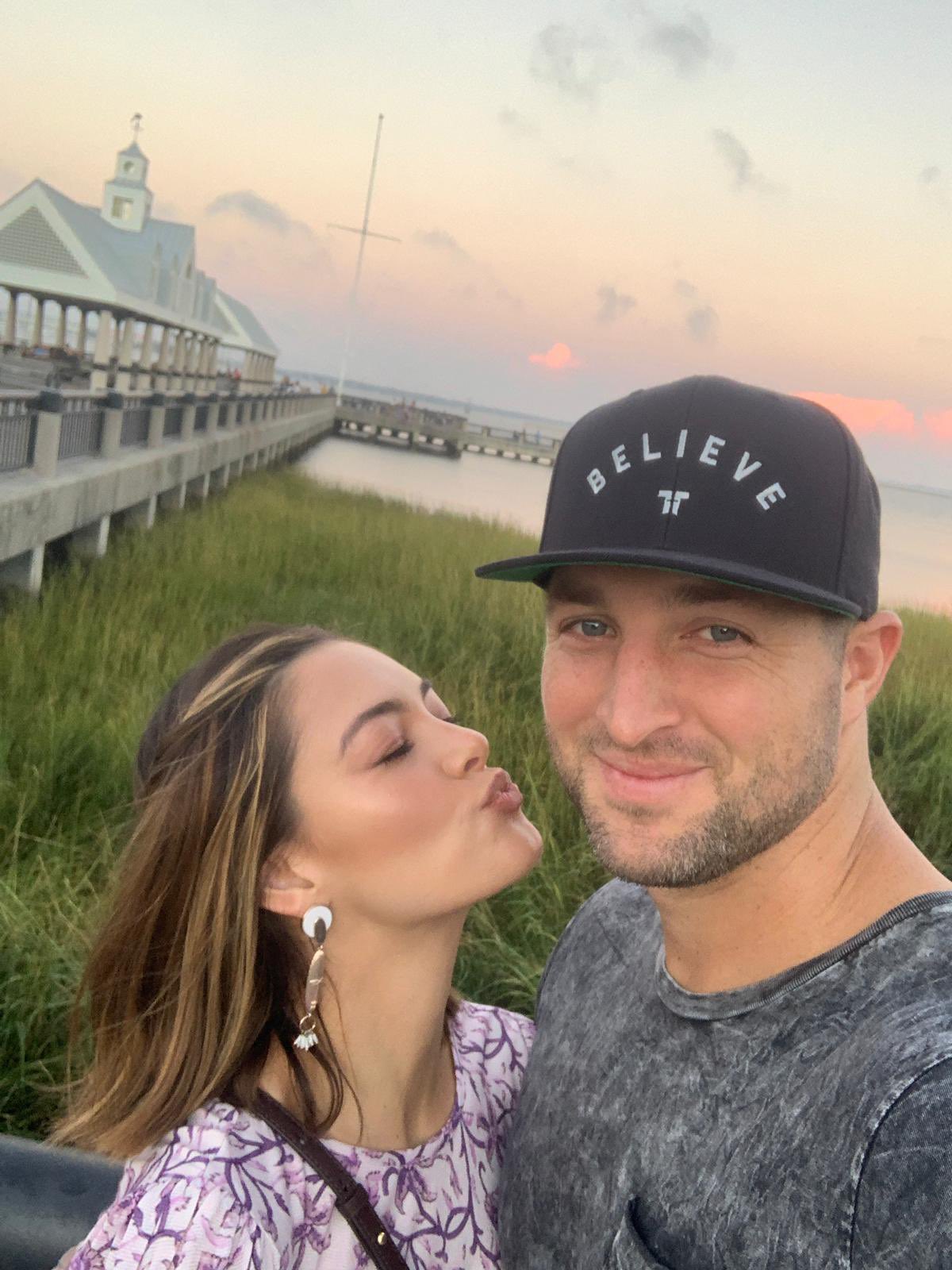 Who Does Tim Tebow Have Girlfriend
