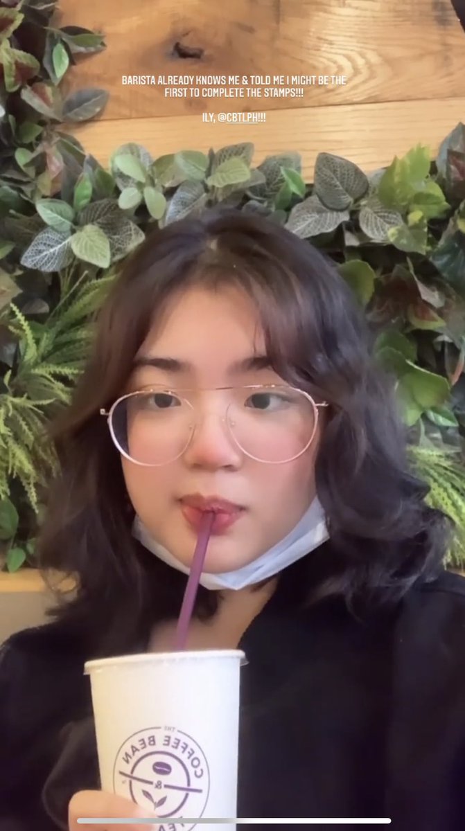 「screenshots from my ig story bc im in lo」|bee ♡のイラスト