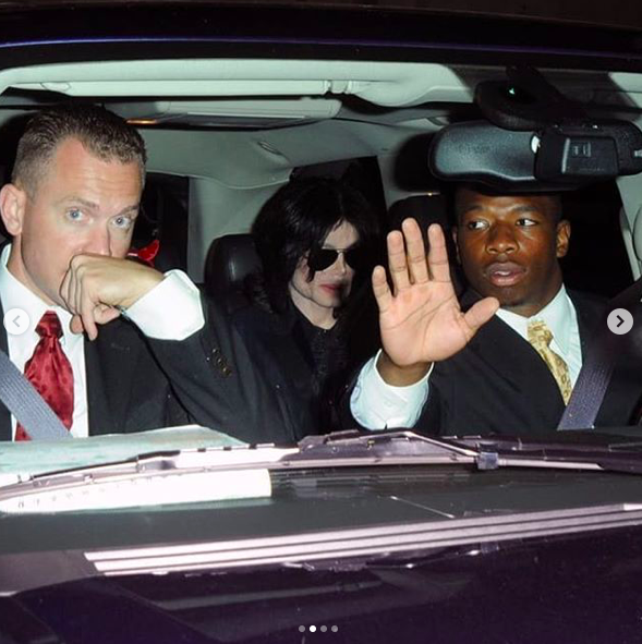 Michael Jackson Eating Kfc