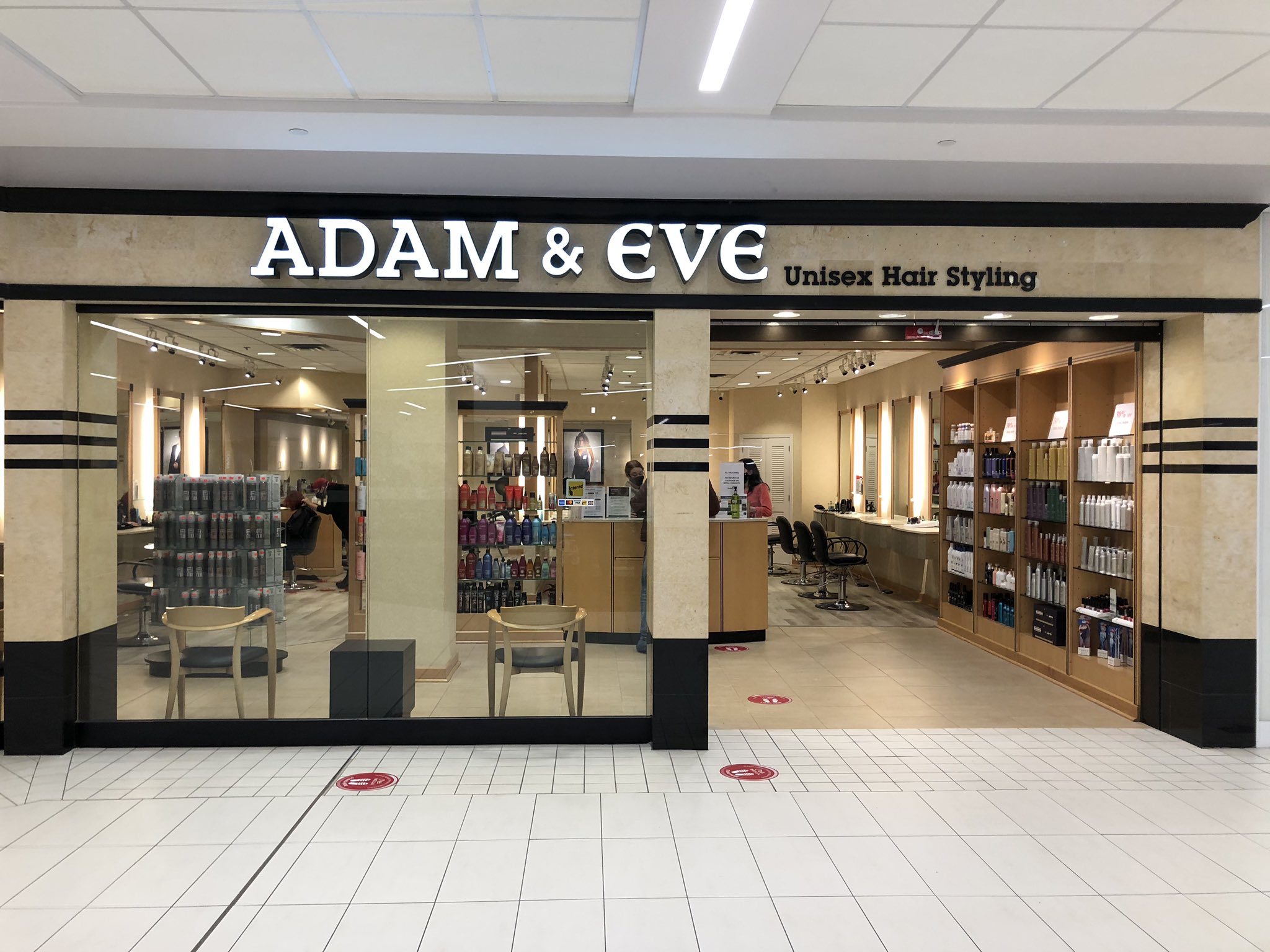 579 Store In The Mall