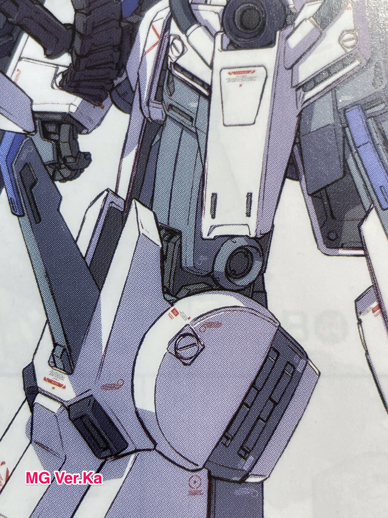 えーてる on Twitter: "MG FAZZ Ver.Ka と、2001年に出たMG FAZZの画稿を見比べていると、2001年版は膝関節がマルイチモールドだったことに気が付きました ...