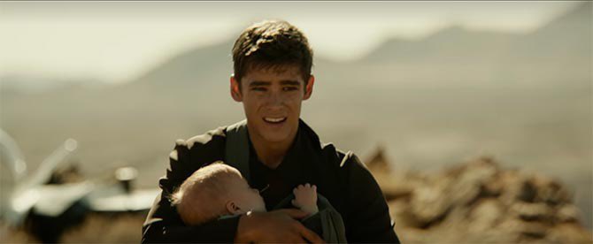 The Giver Movie Jonas And Gabe
