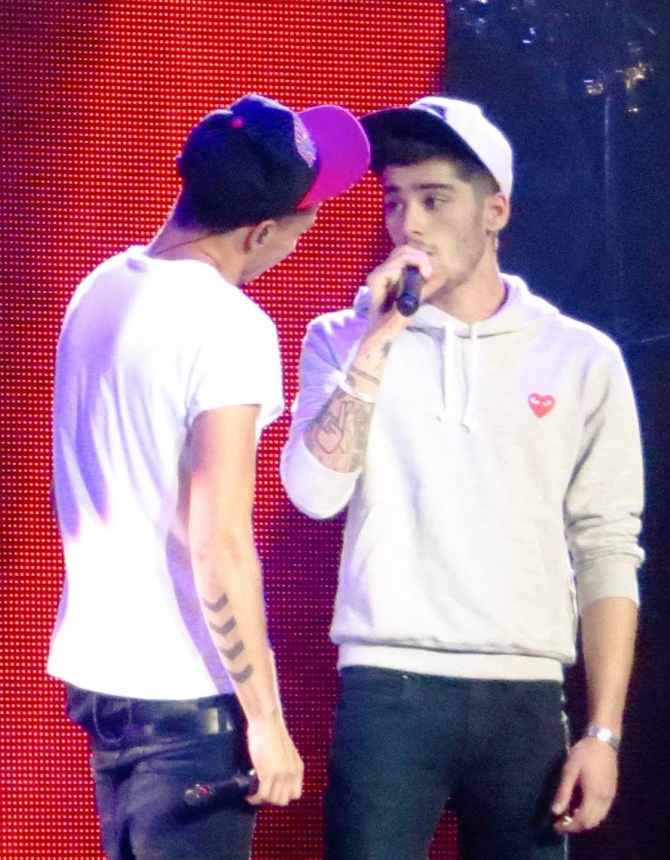 Liam Payne Singing Muscles