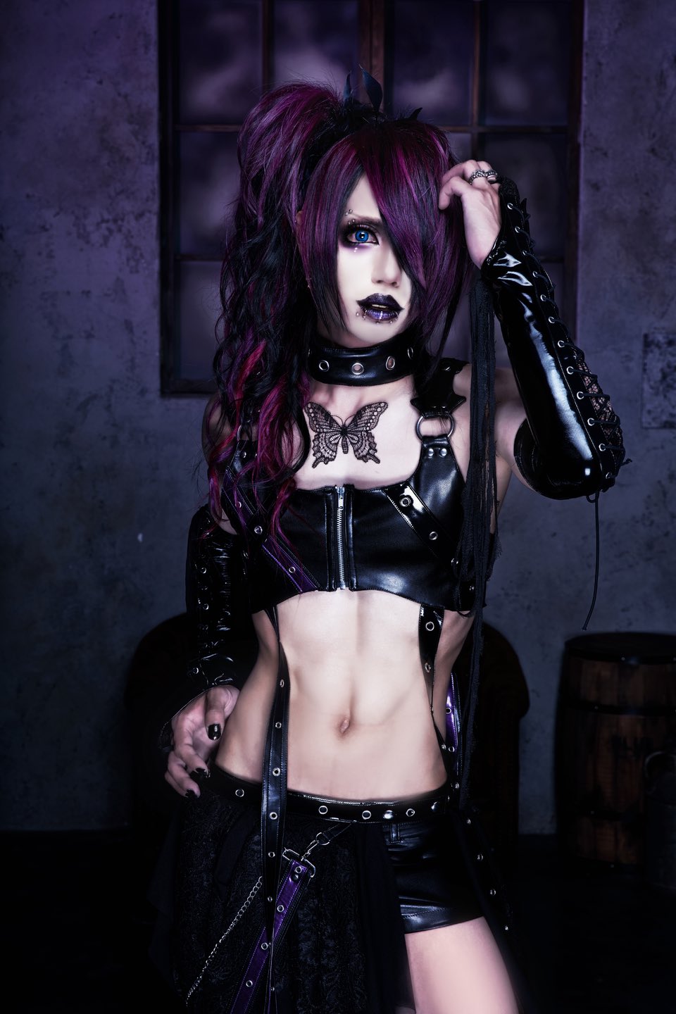 DazzlingBAD 綾葉-AYAHA- on Twitter: "ここで逢うのは初めてだね。 DazzlingBAD（ダズリングバッド）Bass担当の綾葉-AYAHA-と言います、、 これ ...