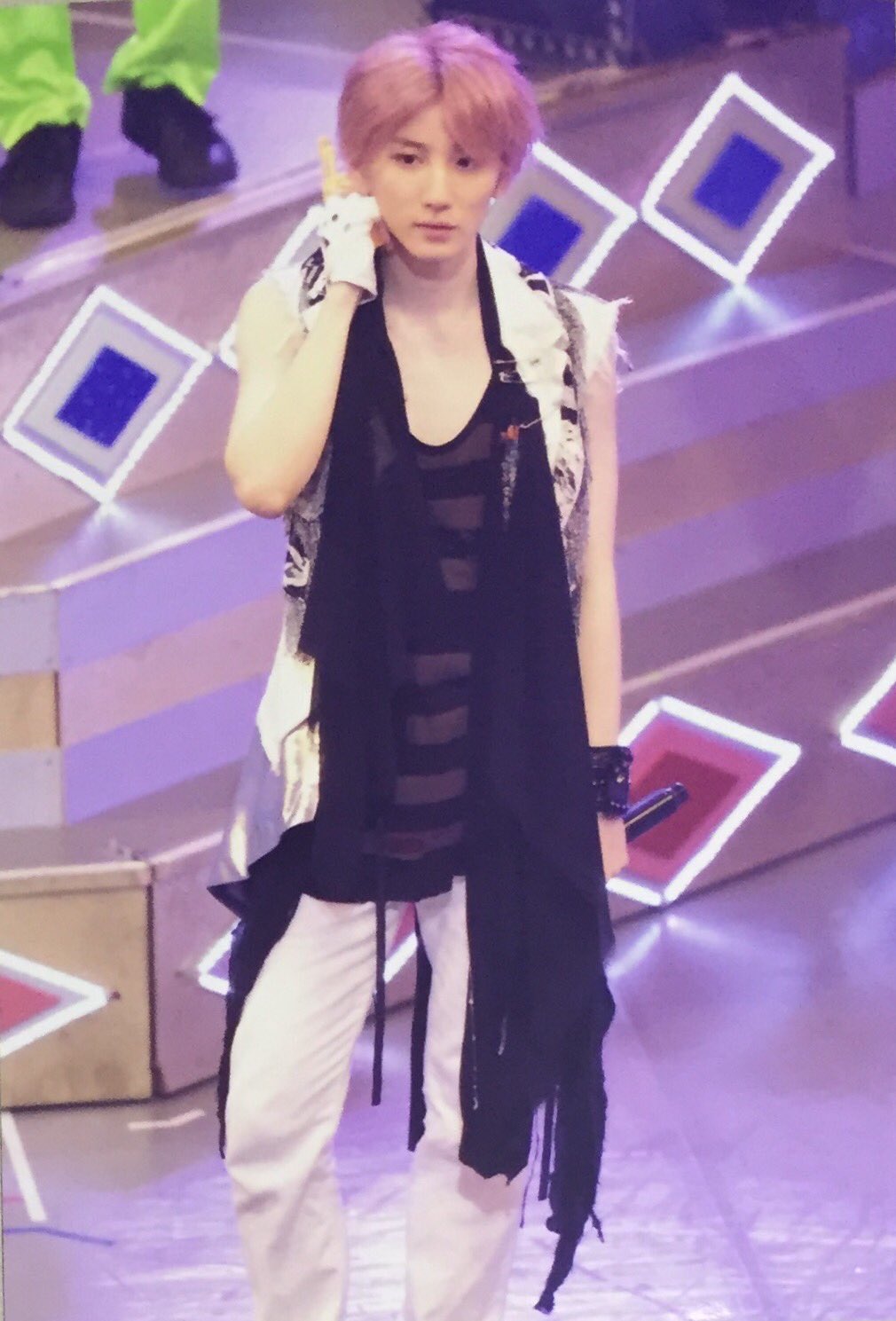 ghe 🦋 on Twitter: "Kyomoto Taiga's Cotton candy pink hair thread 💗💗💗 *please bring this hair ...