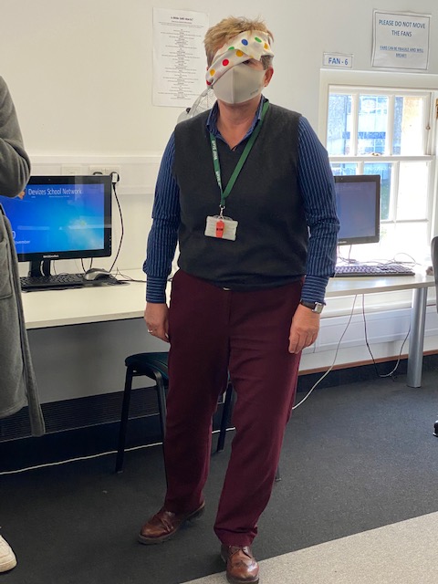 Devizes 6th Form on Twitter: "Our fantastic Sixth Form students (and Miss Marshall) raising ...