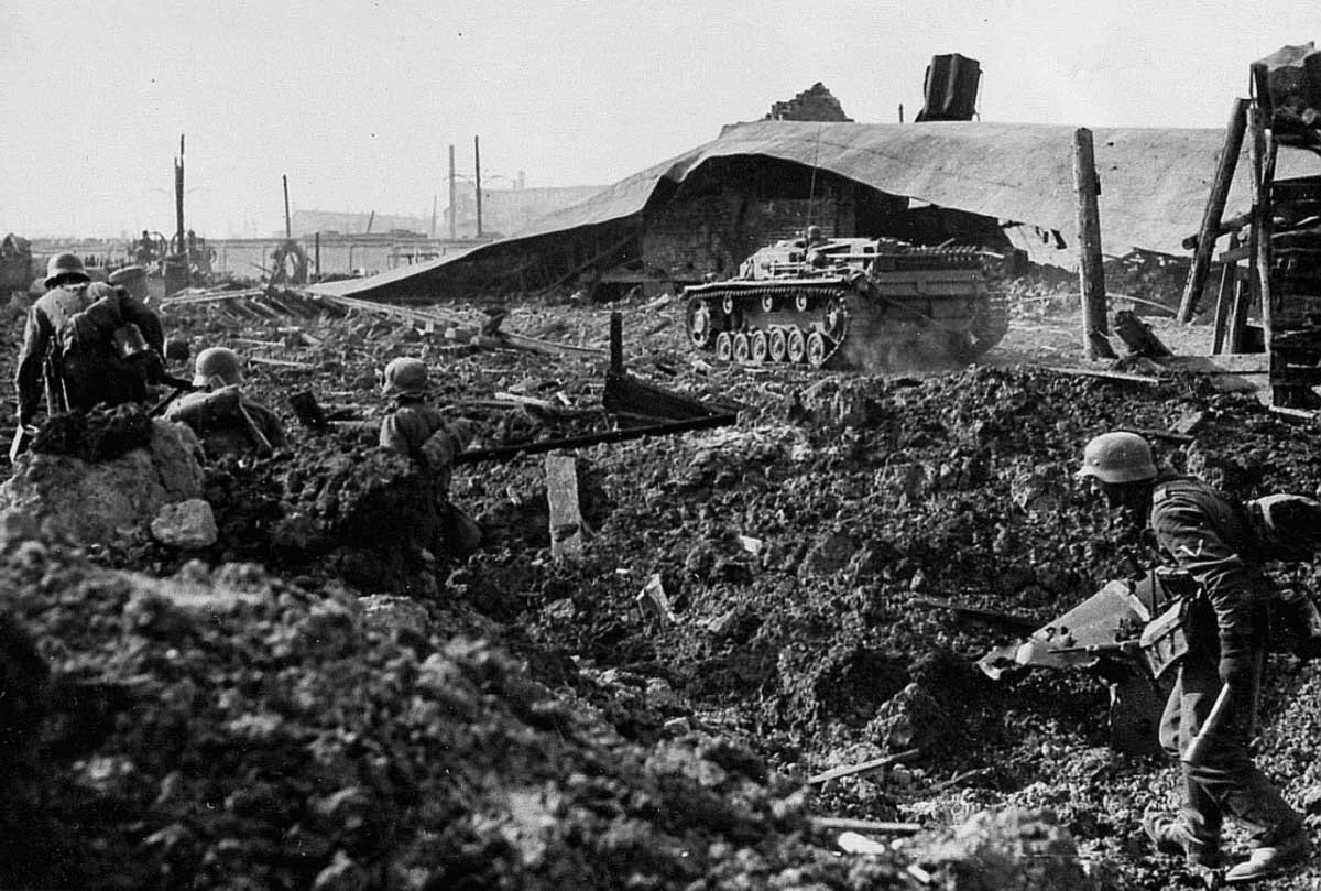 2 tractor factories in Stalingrad, "Red October" & "Barricades", both ...