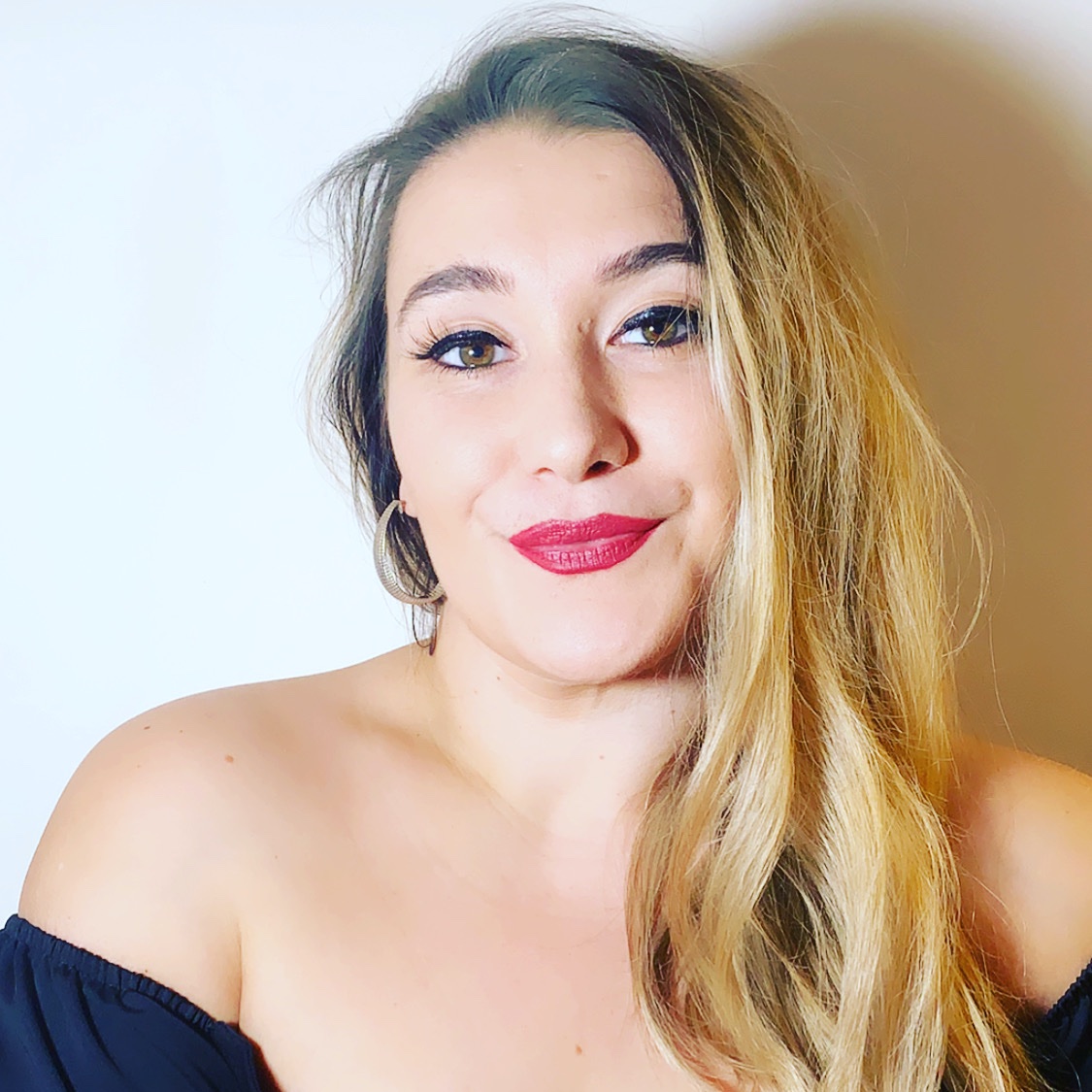 Christina Rogers's Instagram, Twitter & Facebook on IDCrawl