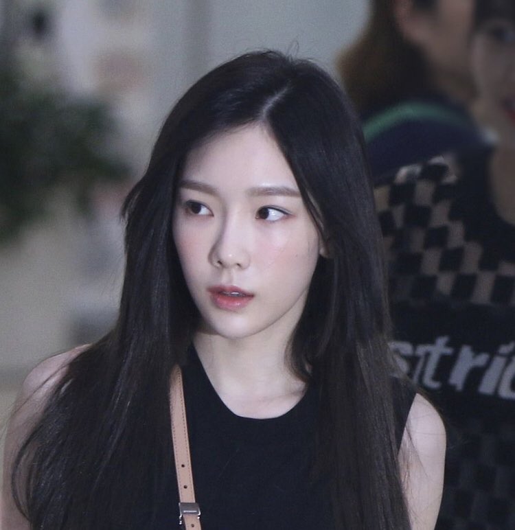 Taeyeon Look Alike