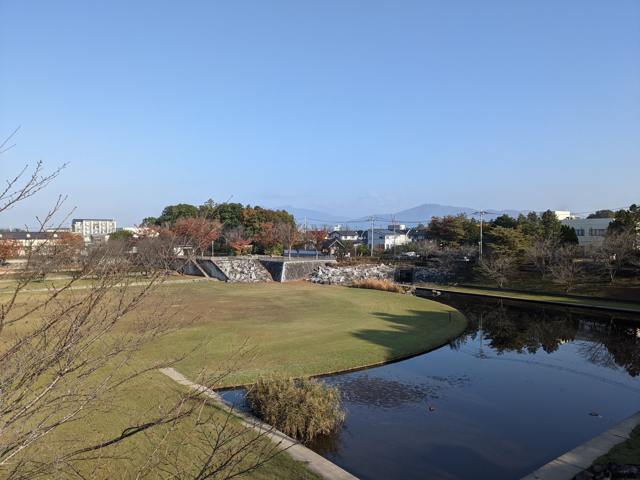 orefolder on Twitter: "おはようございます。11月18日(水) 晴れ。 天気予報聞いたらけっこう暖かくなりそう。 昨日ようやくPixel 5のレビュー記事書けたので一息 ...