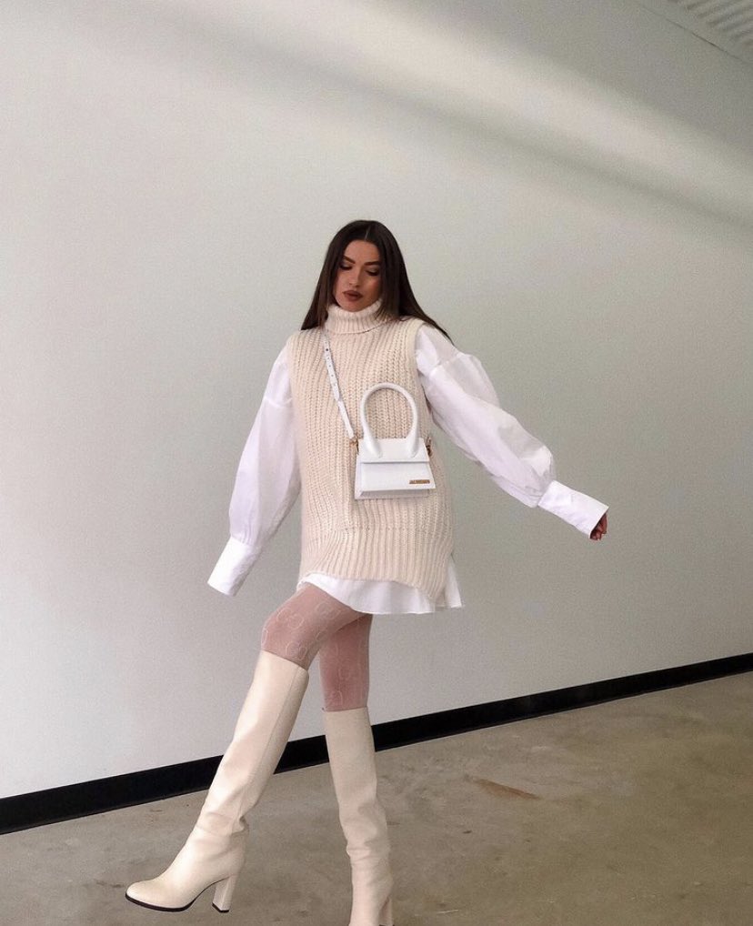 Fan Outfits Account On Twitter
